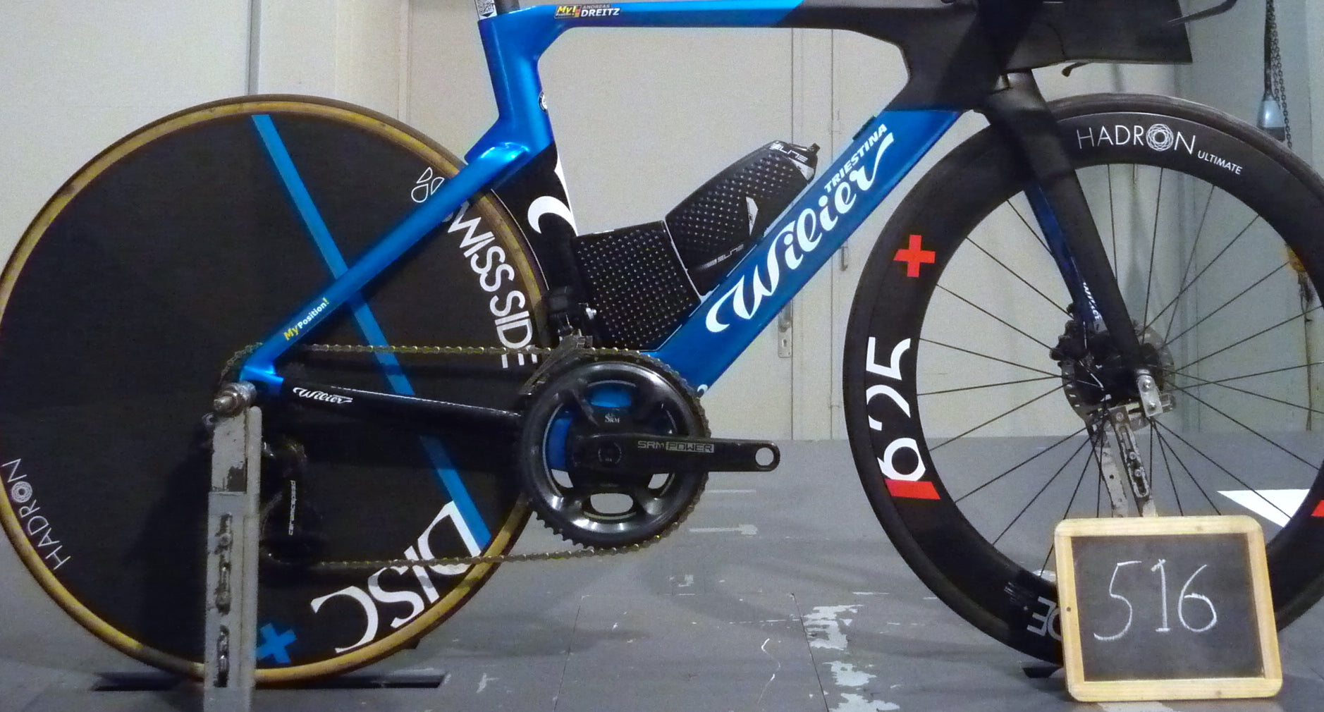 Tipping Min Side Yo @3siqrec A 3 Clip Fulla Hollow Tip Fi Bwoy Receive